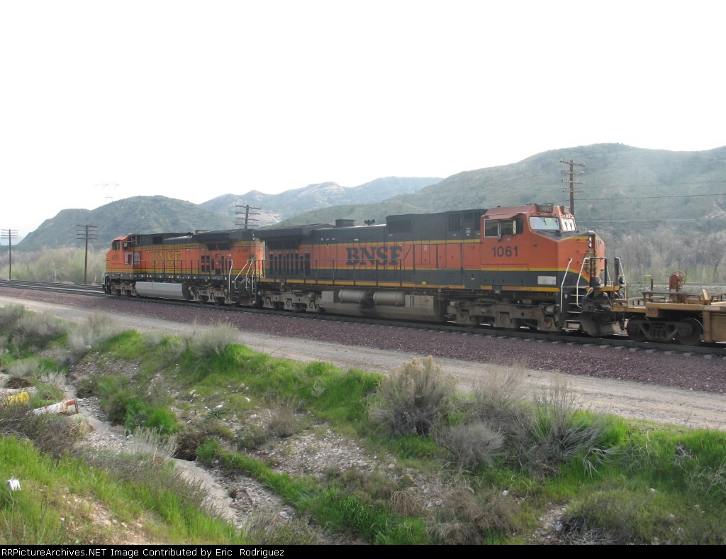 BNSF 1061